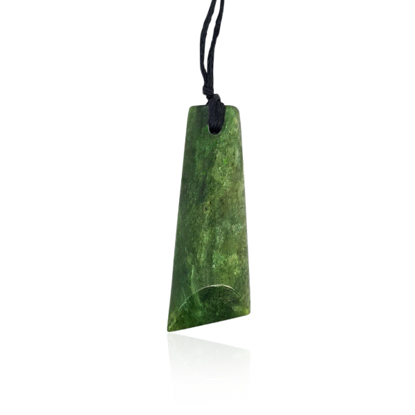 Greenstone freeform drop necklace – Showcase Jewellers Te Awamutu